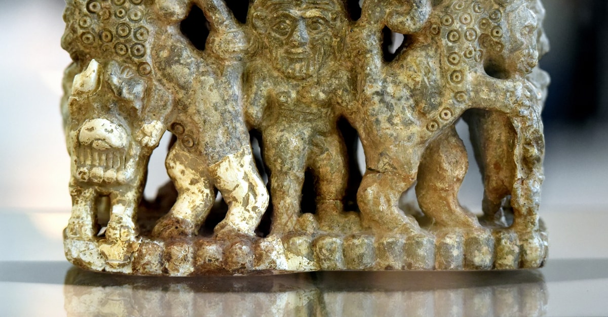 Gilgamesh and the Bull of Heaven - World History Encyclopedia
