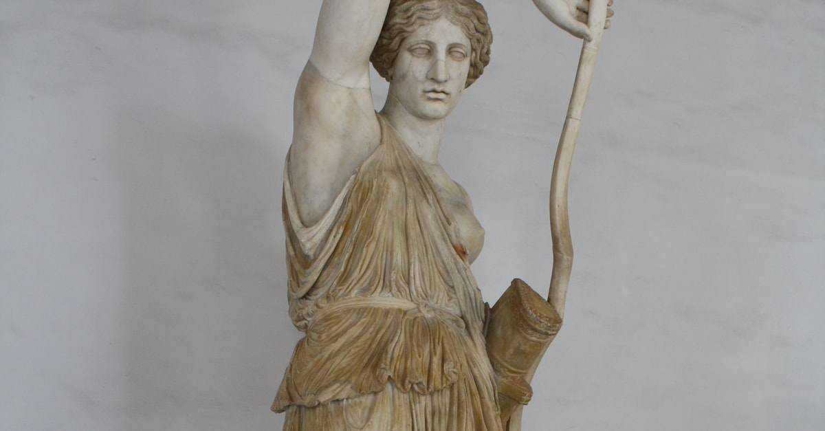 Imagining the Amazons: Women Warriors in Greco-Roman Art - World ...