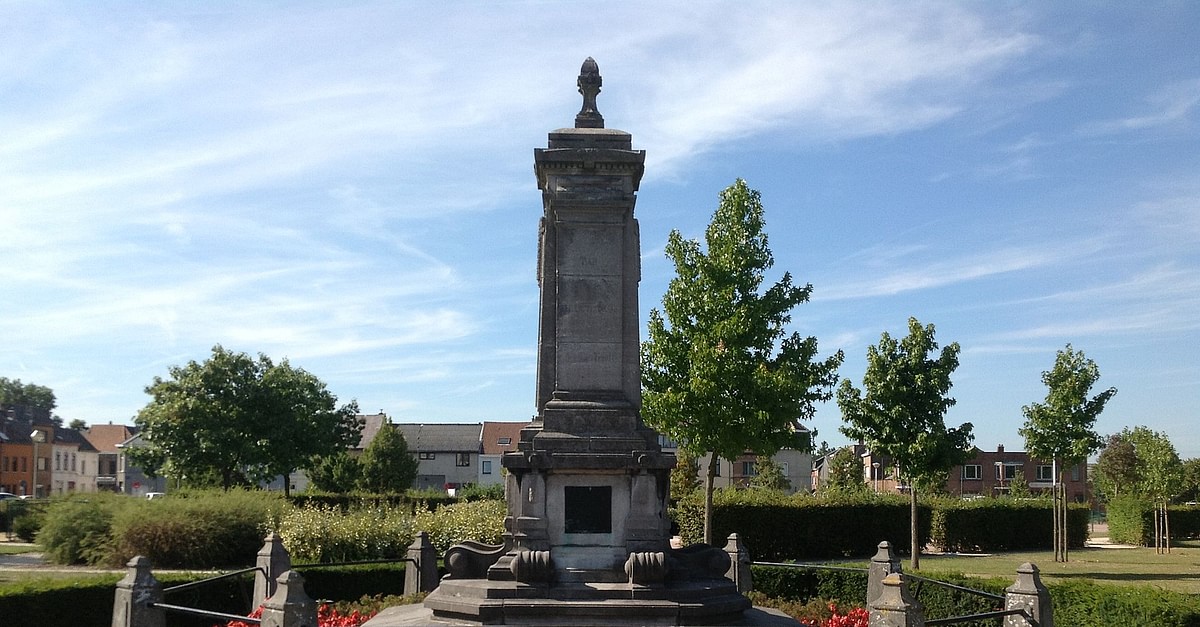Estatua De William Tyndale Memorial To William Tyndale In Vilvoorde,