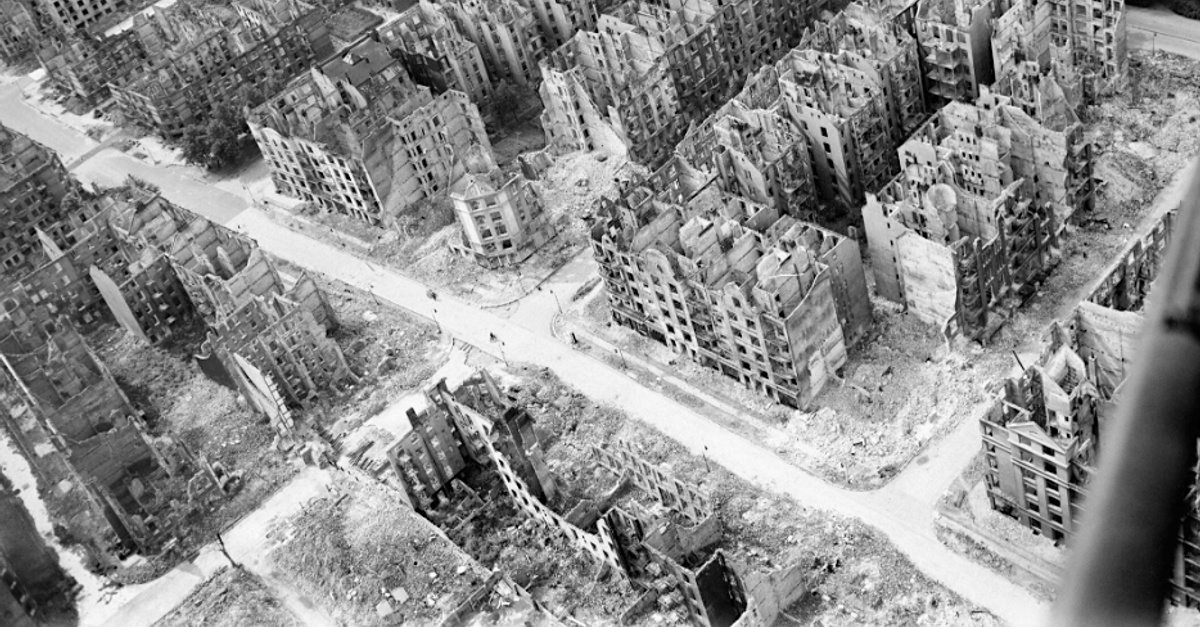 Operation Gomorrah: The 1943 Bombing of Hamburg - World History ...
