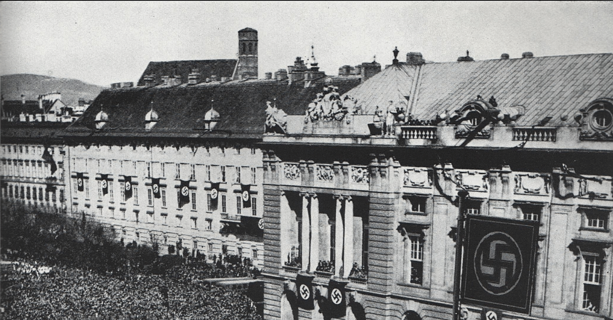 Pro-Nazi Crowd in Vienna, March 1938 - World History Encyclopedia