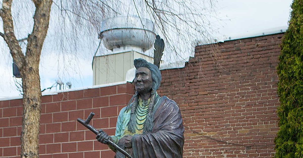 Statue of Young Chief Joseph - World History Encyclopedia