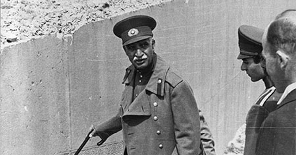 Reza Shah in Persepolis - World History Encyclopedia