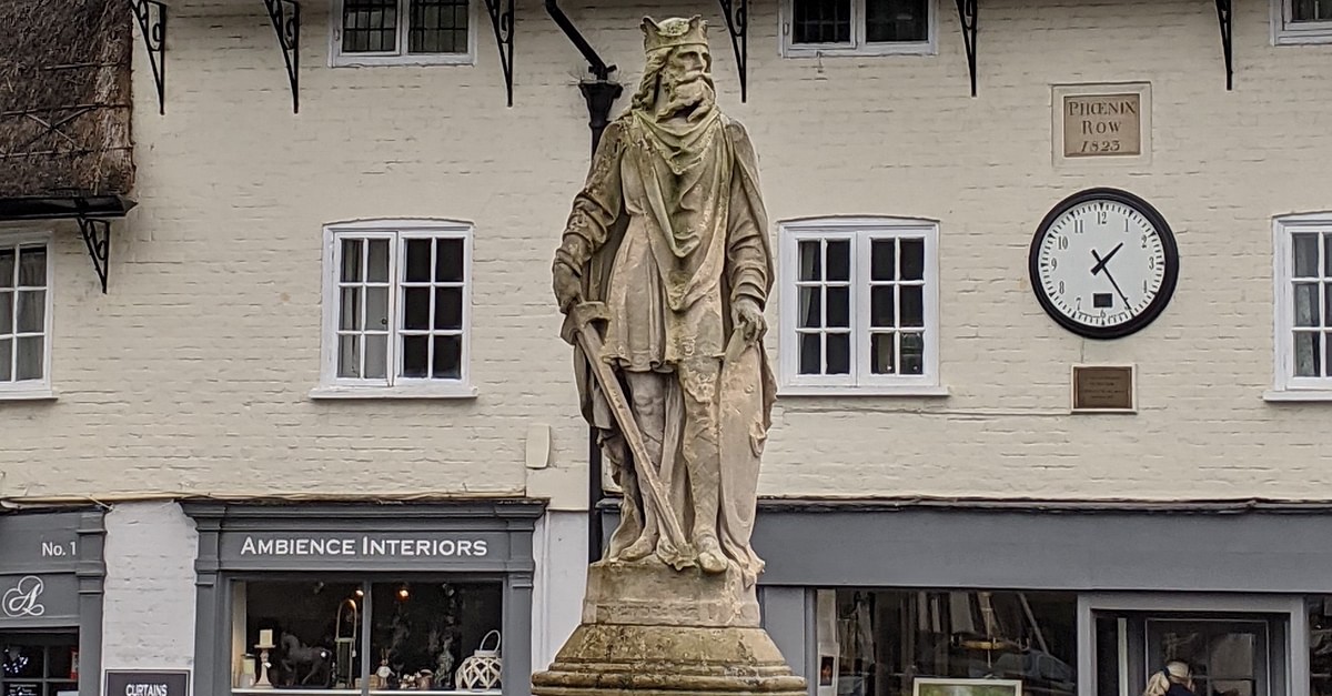Alfred the Great Statue, Pewsey - World History Encyclopedia