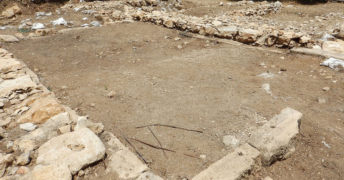 Tel Kabri Orthostat Building - World History Encyclopedia