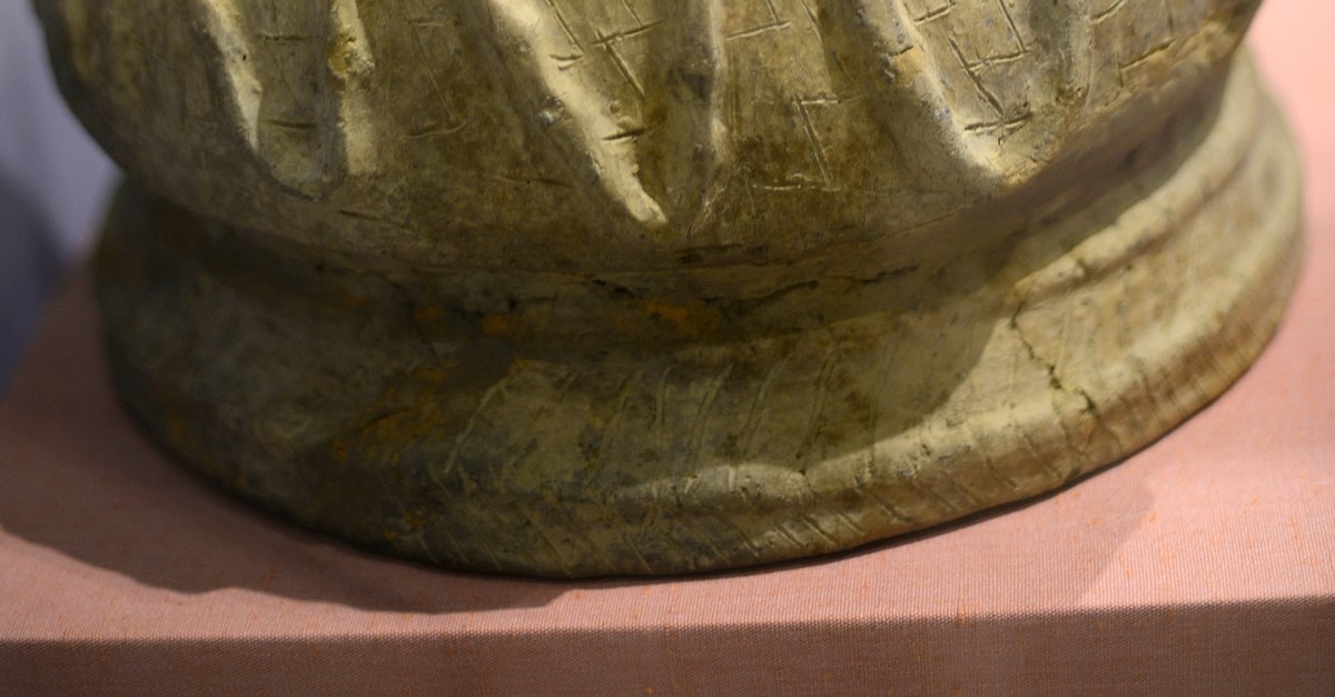 Encrusted Urn from Ancient Ireland - World History Encyclopedia