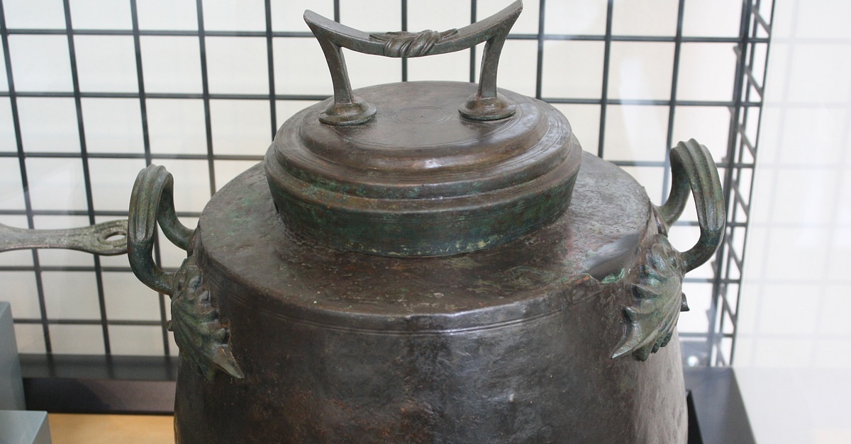 Roman Bronze Cooking Pot - World History Encyclopedia