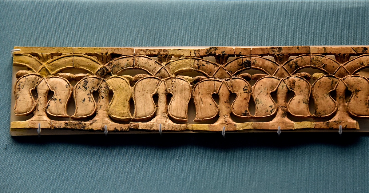 Nimrud Ivory Panel of Stylized Palms - World History Encyclopedia
