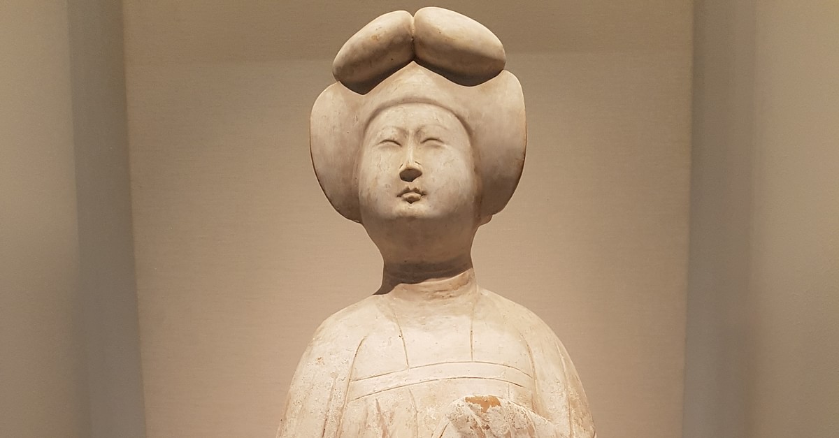 Chinese Female Figurine - World History Encyclopedia