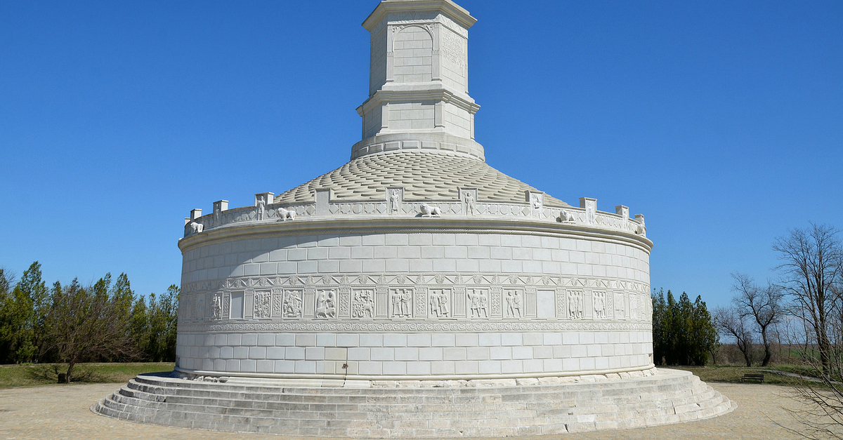 Tropaeum Traiani (Trajan’s Trophy) - World History Encyclopedia