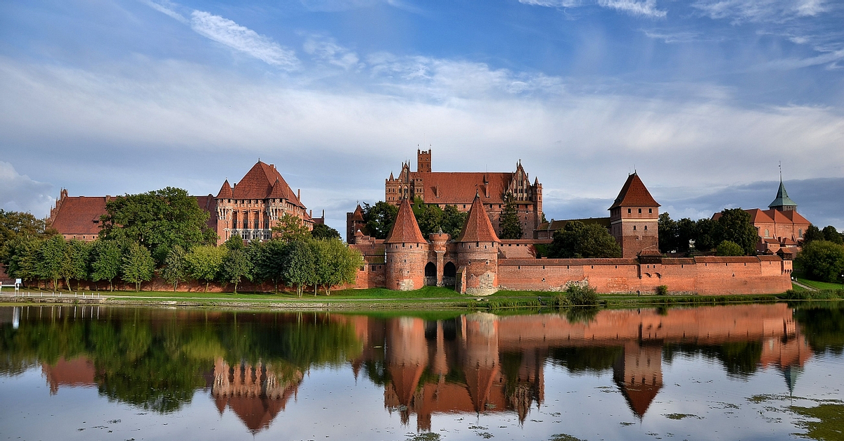 Marienburg (Malbork) Castle (Illustration) - World History Encyclopedia Marienburg (Malbork) Castle (Illustration) - World History Encyclopedia