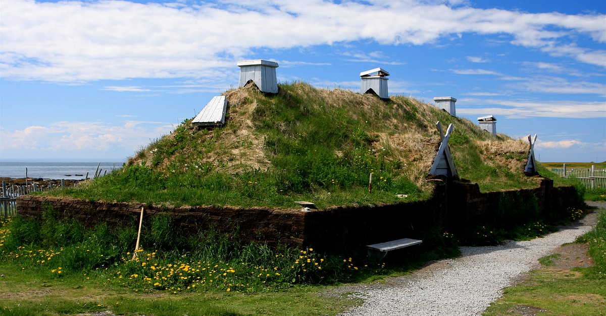 L'Anse aux Meadows - Reconstructed Hall - World History Encyclopedia