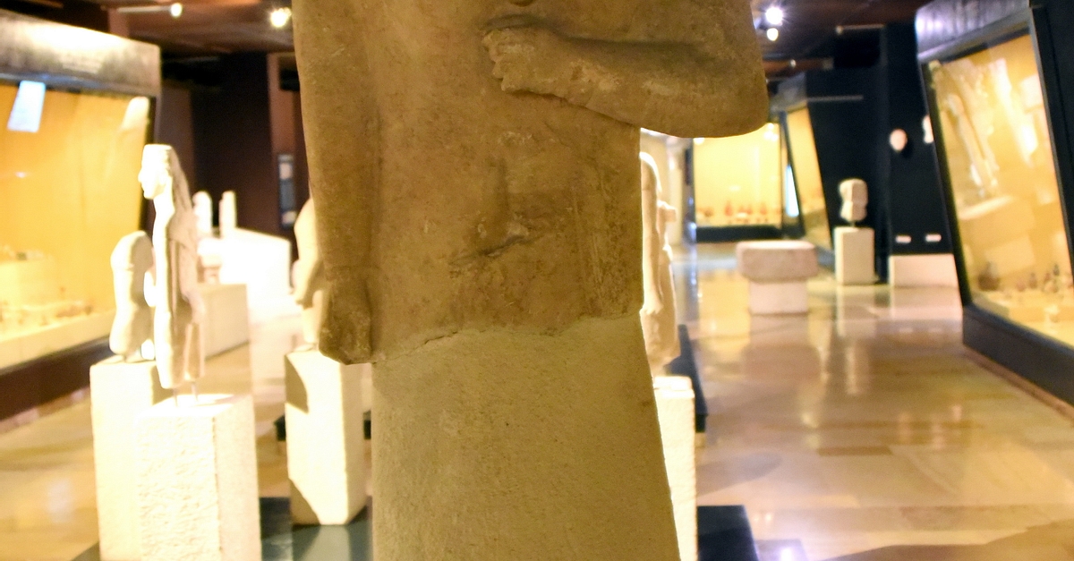 Statue of a Woman from Cyprus - World History Encyclopedia