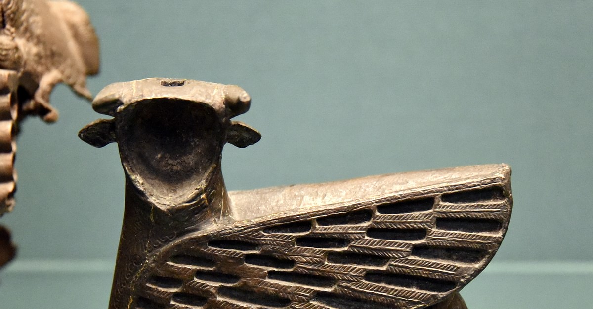 Kneeling Winged-Bull from Urartu - World History Encyclopedia