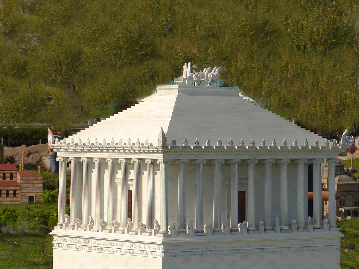 Mausoleum Of Halicarnassus Map The Mausoleum At Halicarnassus: A