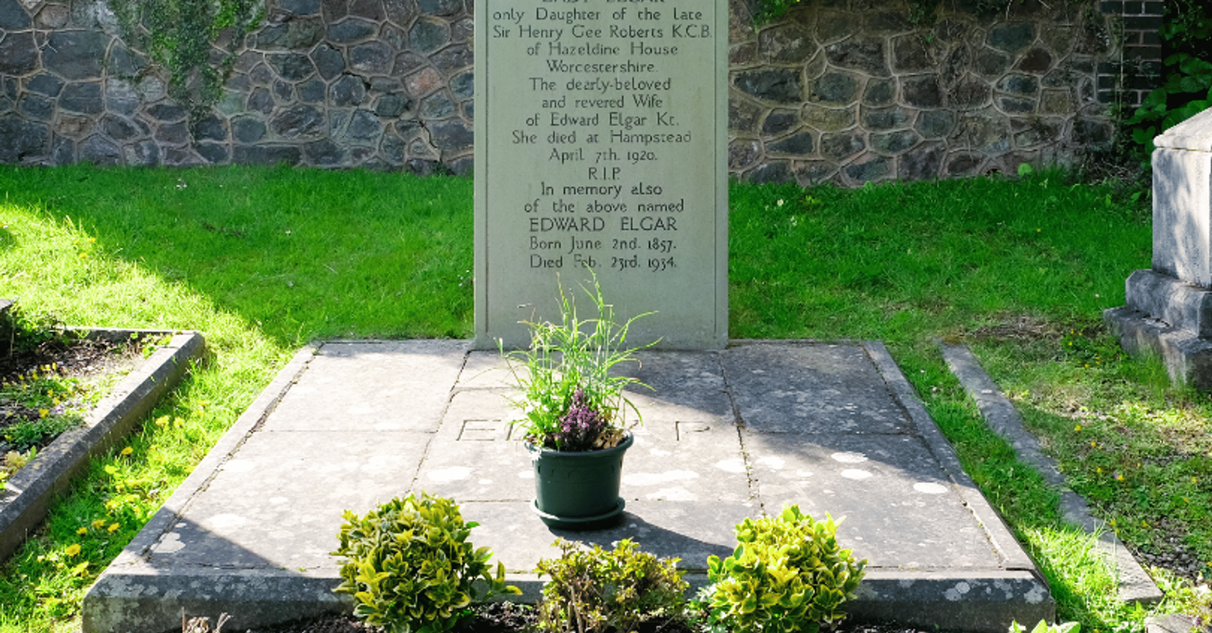 Grave of Edward Elgar - World History Encyclopedia