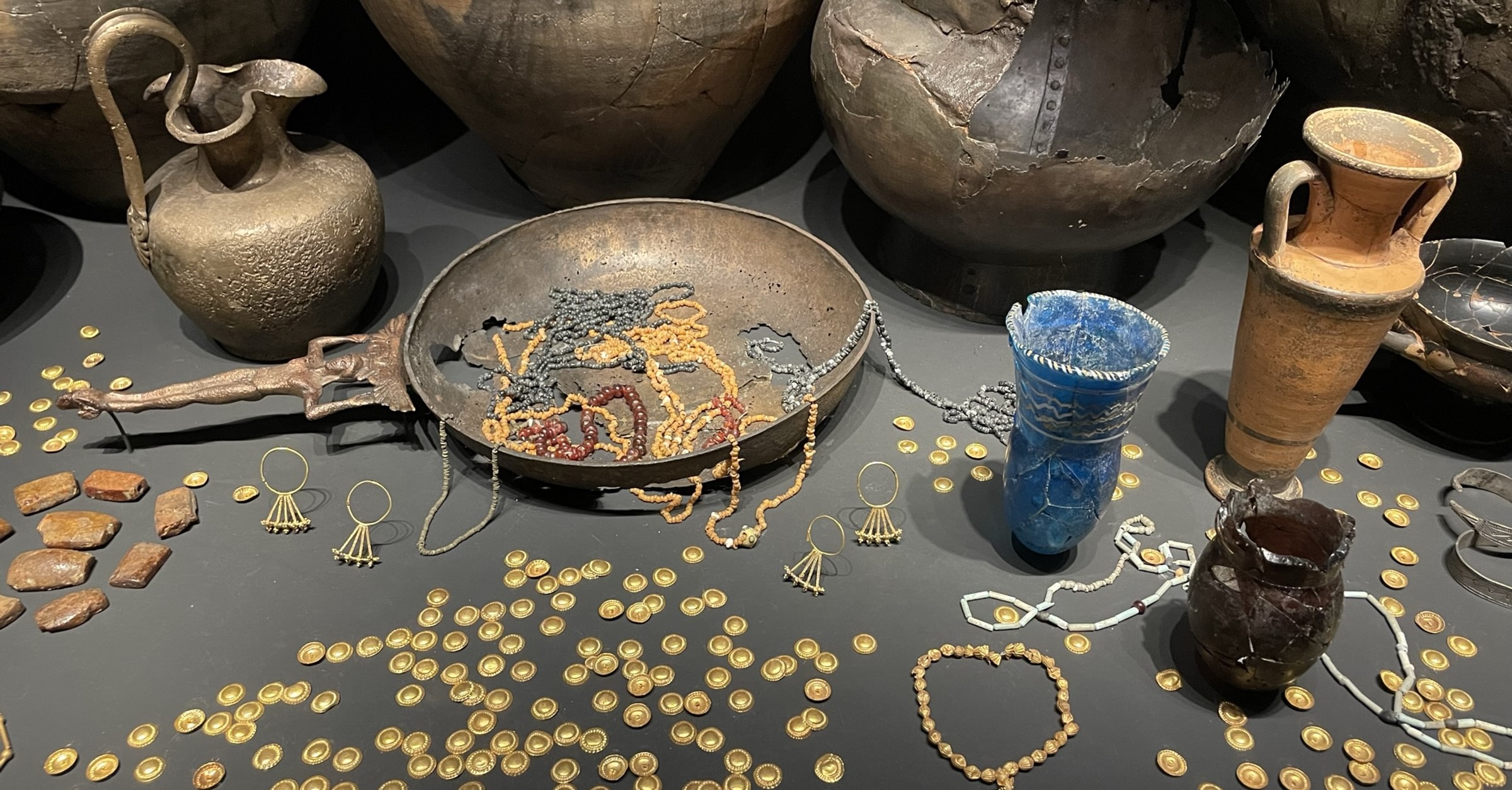 Treasures from a Woman's Burial in Vani - World History Encyclopedia
