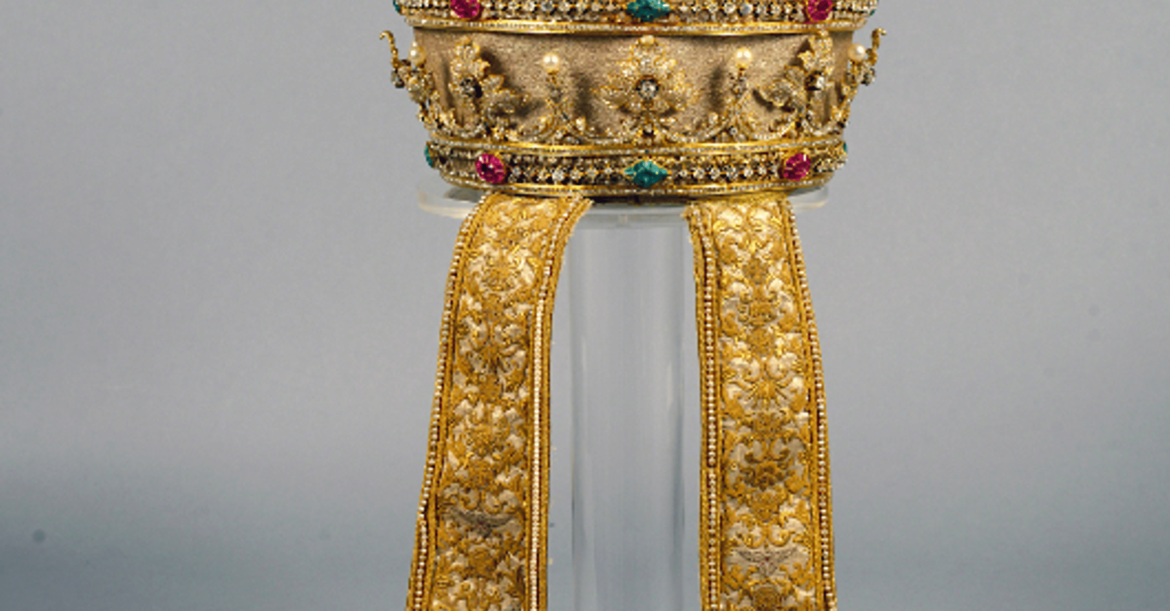 Tiara of Pope Pius IX - World History Encyclopedia