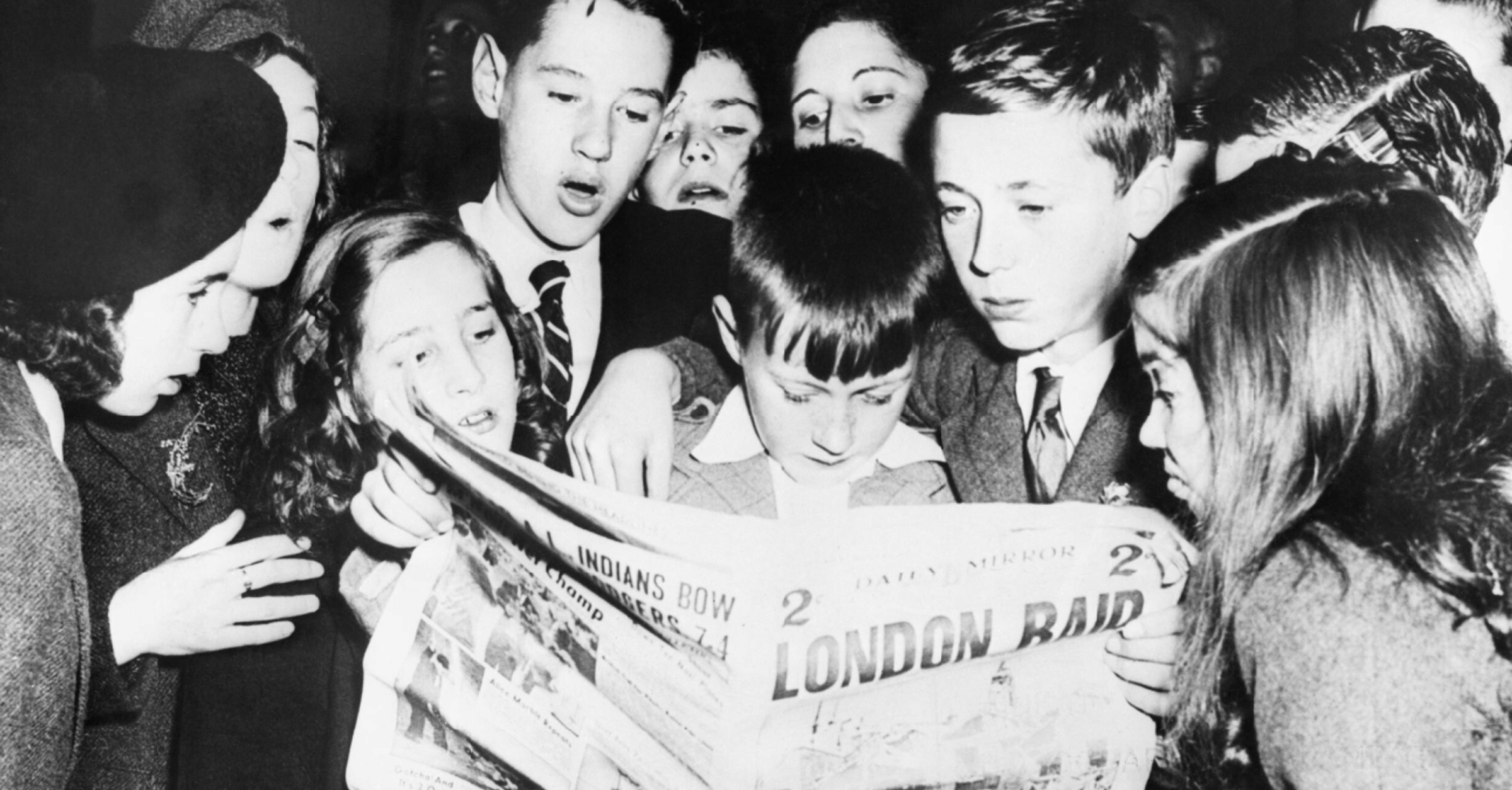 Evacuated Children Reading a Newspaper - World History Encyclopedia