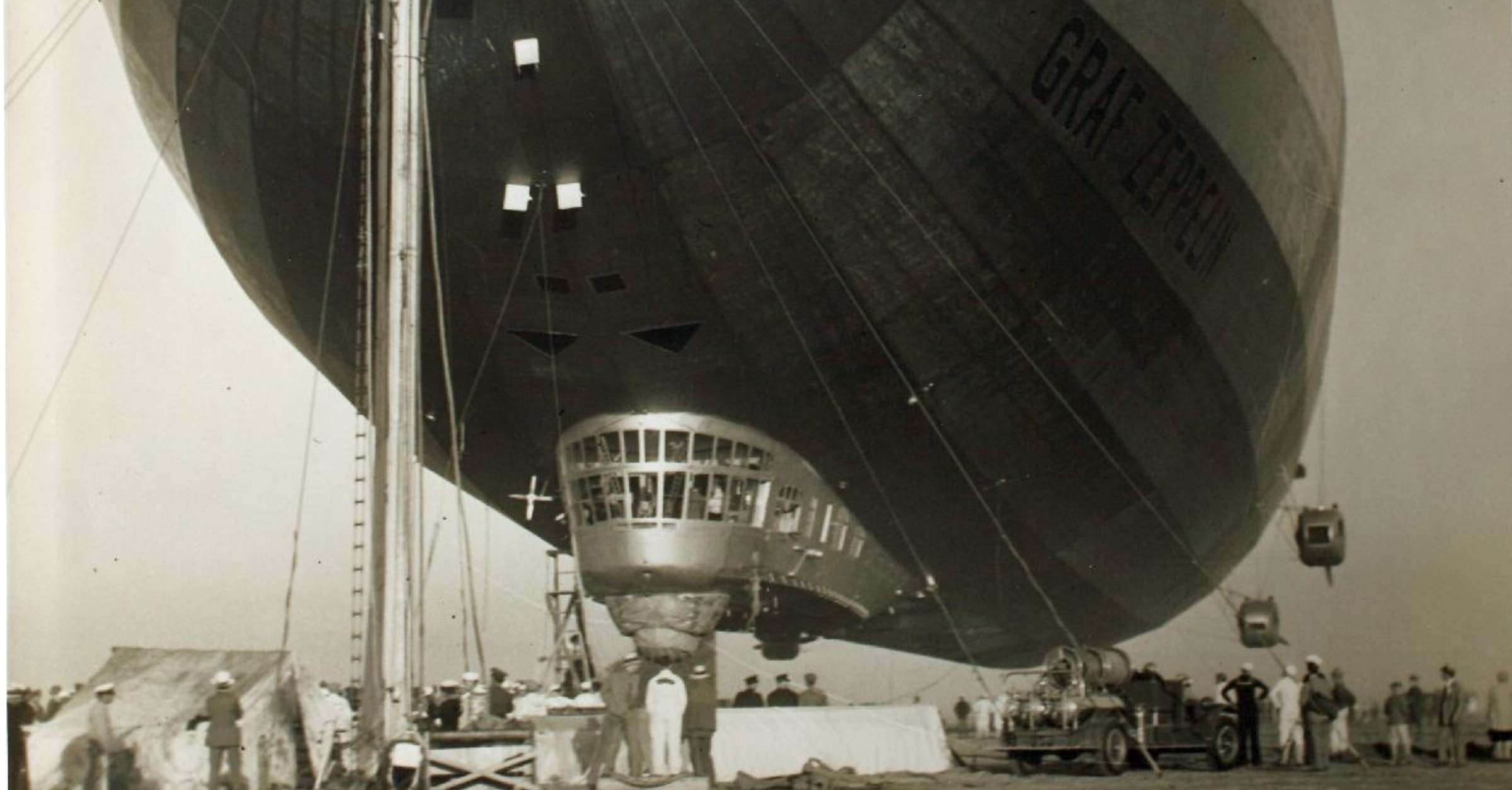 Tour du Monde du Graf Zeppelin en 1929 - Encyclopédie de l'Histoire du ...