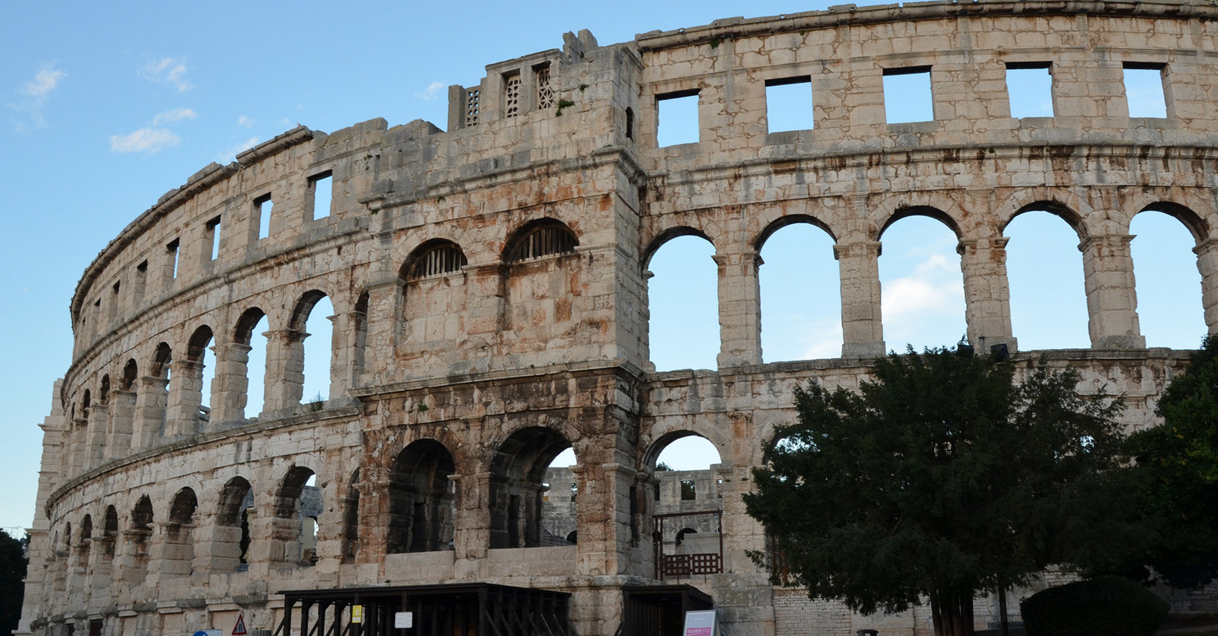 Pula Arena Exterior - World History Encyclopedia