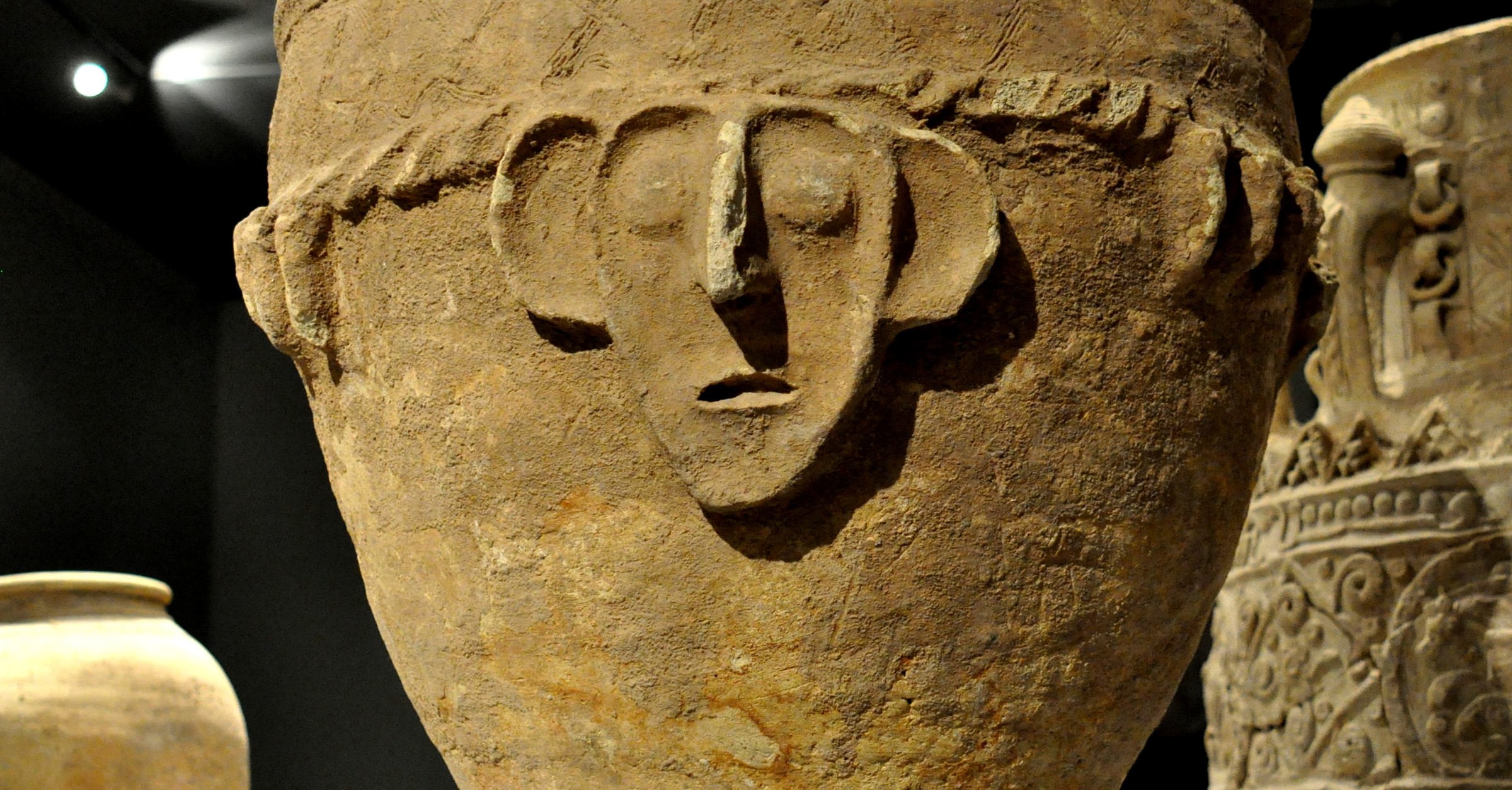 Pottery Basin from Akkadian period - World History Encyclopedia