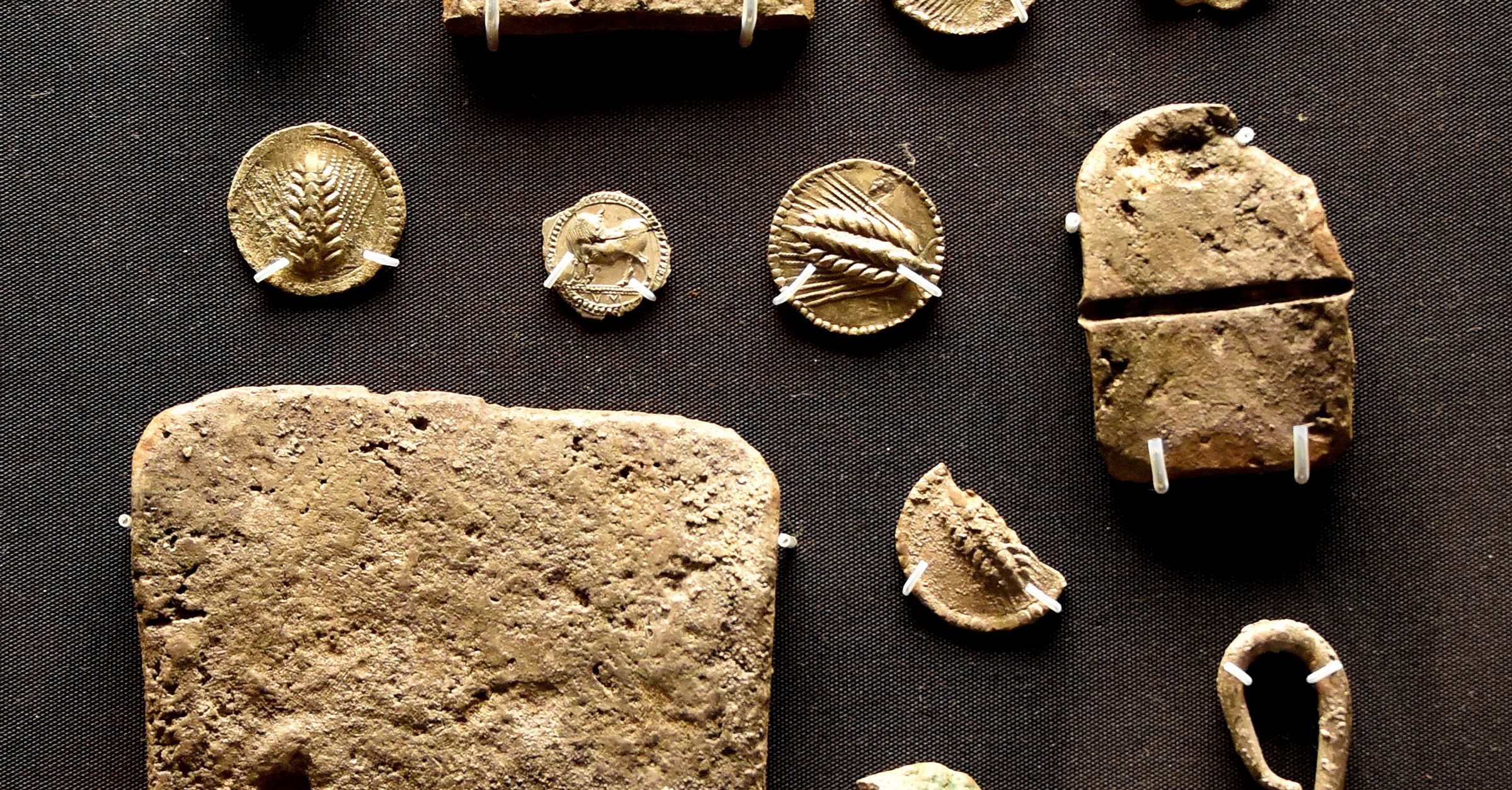 Treasure Hoards in Ancient Literature - World History Encyclopedia