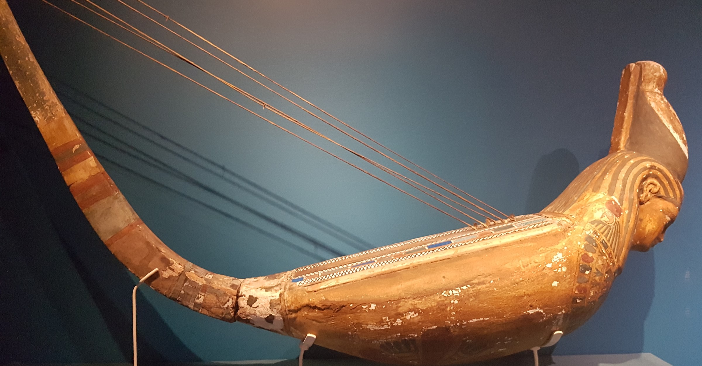 Arched Harp - World History Encyclopedia