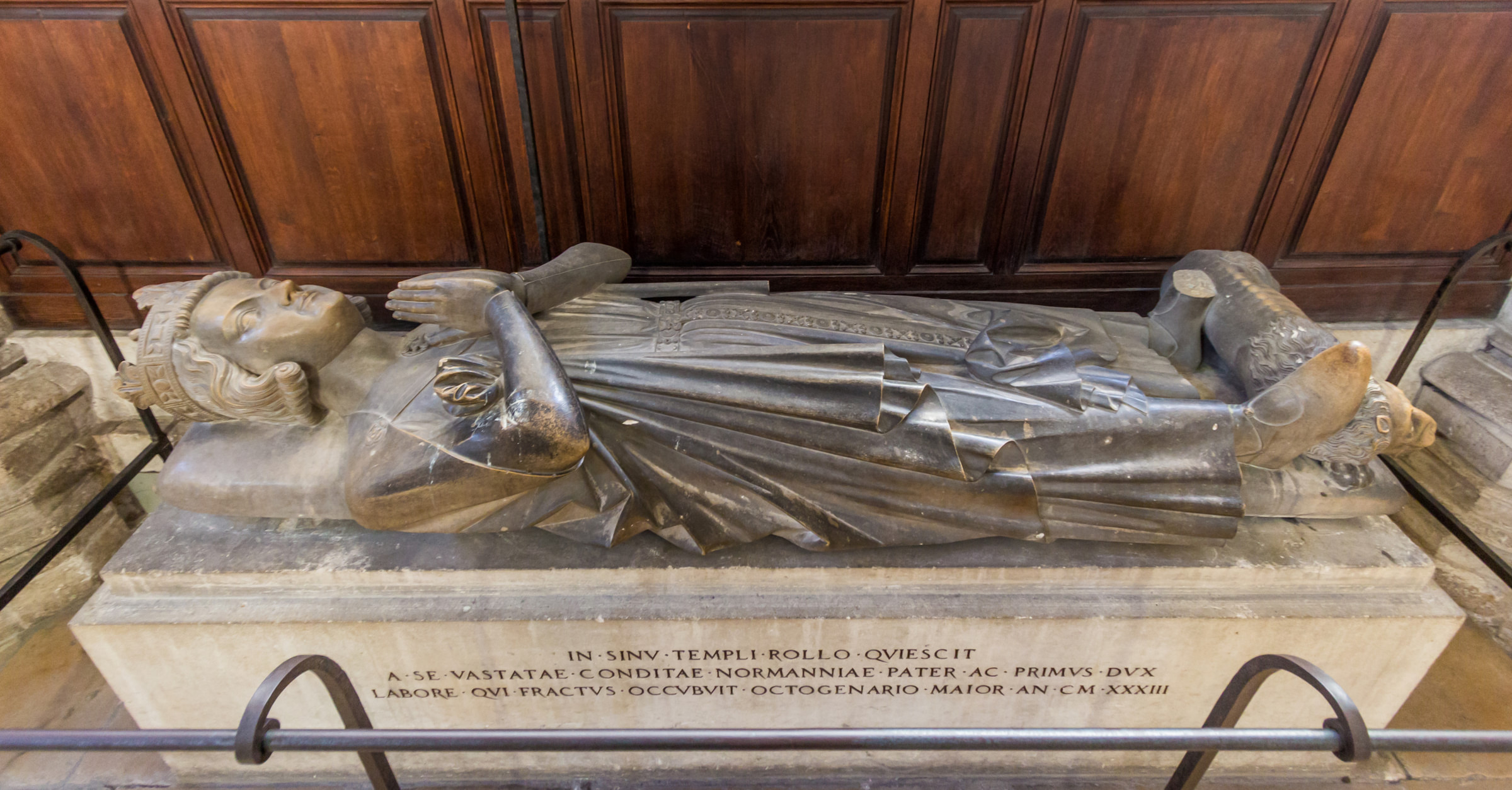 Effigy of Rollo of Normandy - World History Encyclopedia
