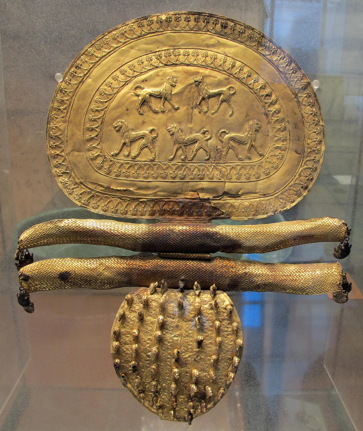Fibula With Orientalizing Lions Balinese Silver Wayang Figure